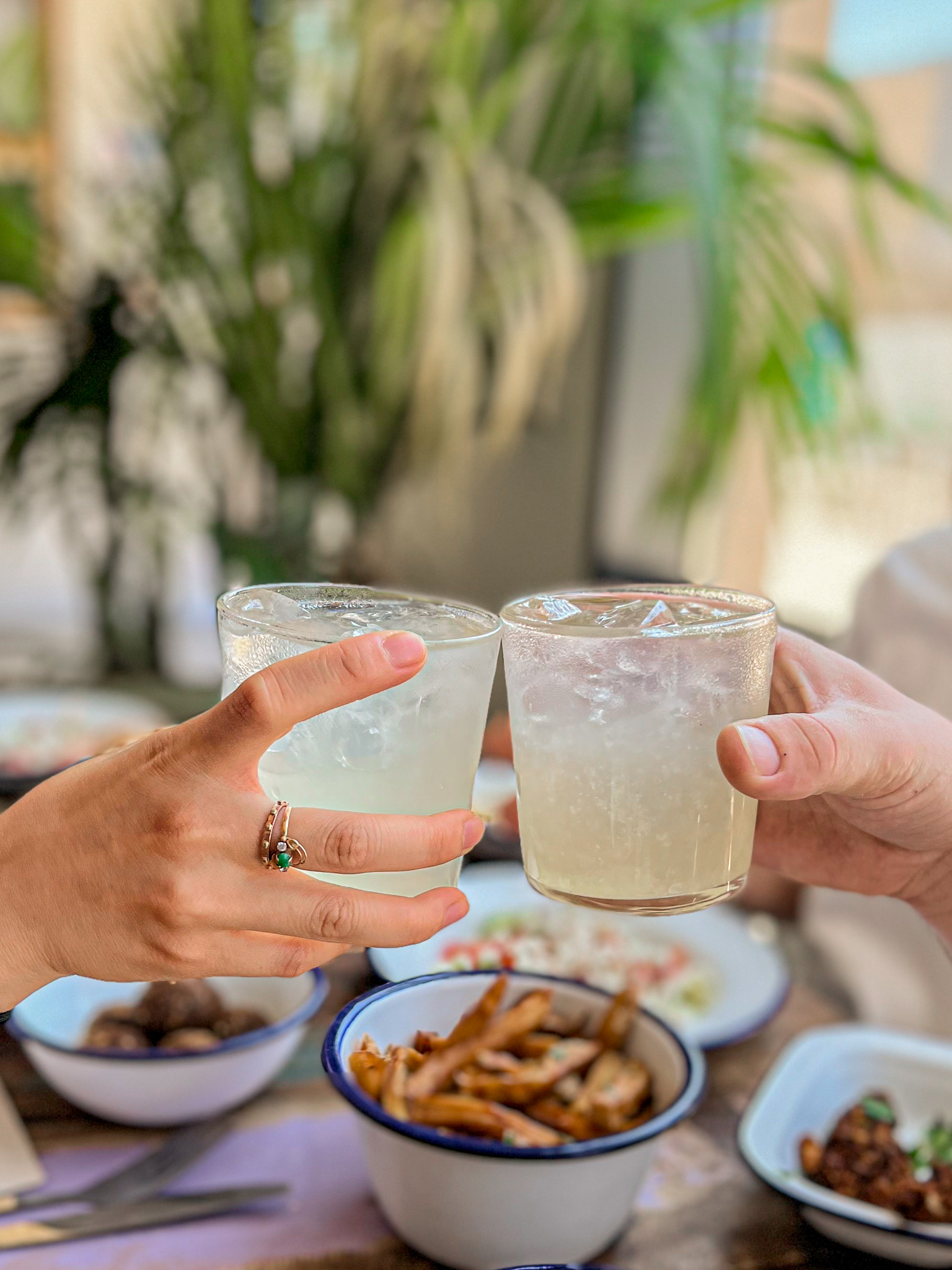 Les Filous - Reservation